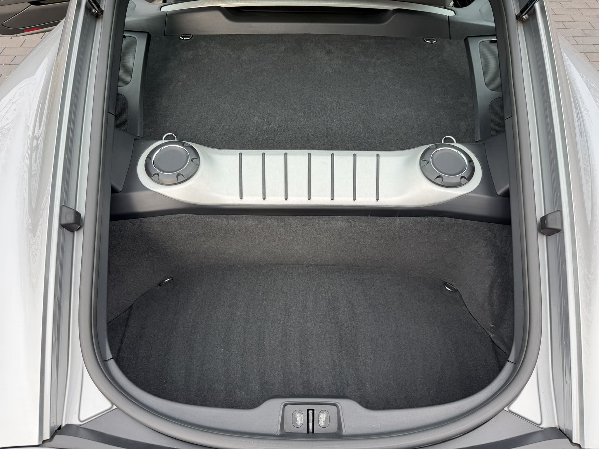 Porsche 718 Cayman S | Legend Car